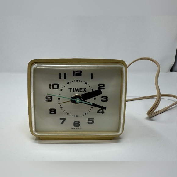 Timex | Other | Vintage Timex Tabletop Electric Alarm Clock Retro 97s ...